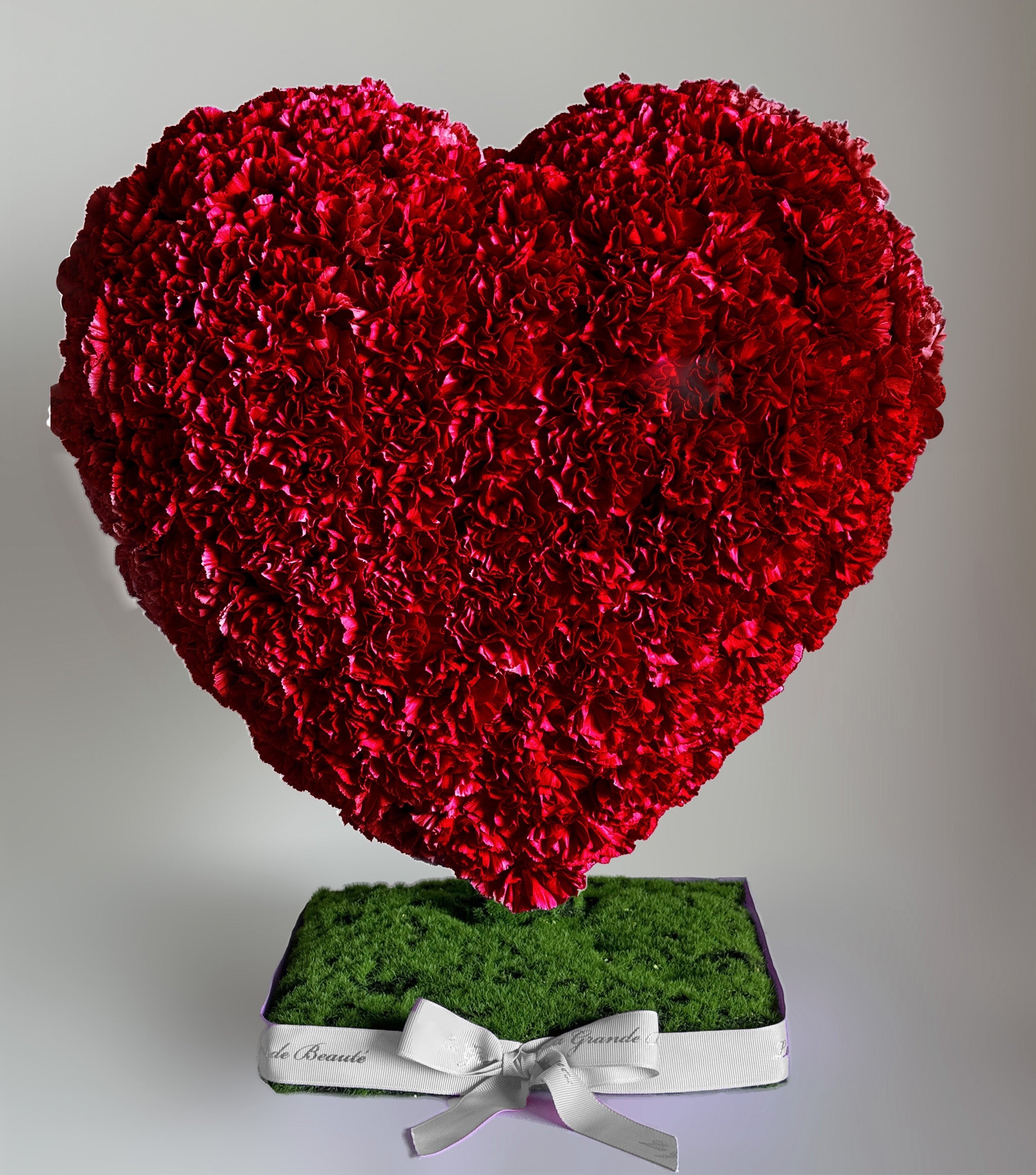 ''You are my heart" - 100 Carnations - Luxury London Flower Delivery ...